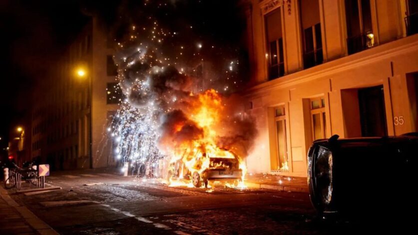 PSG Win Sparks Riots in France: 2 Dead, 559 Arrested